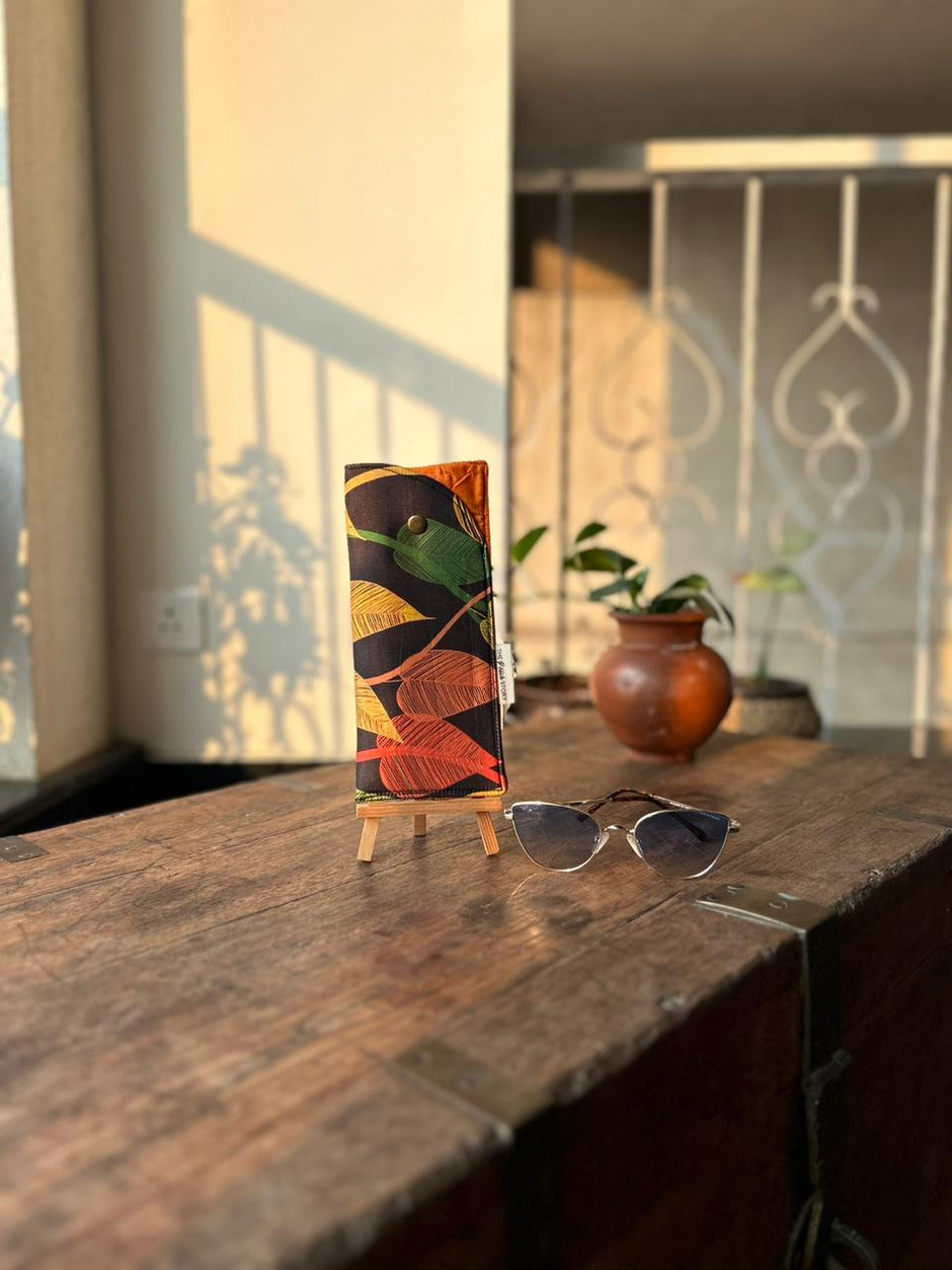 Chic Eyewear Elegance | Specs Cover – The Pouch Story